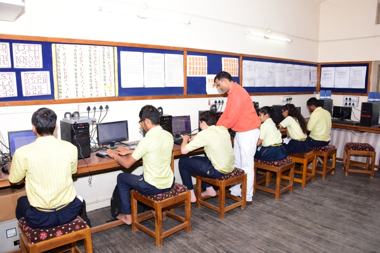 Shri Motilal Dharamchand Kothari Computer Centre for the Hearing ...