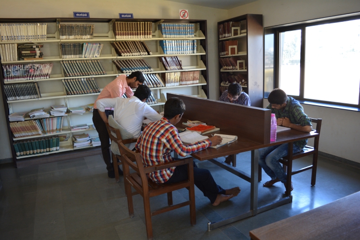 Shri Mayank-Samir Central Library - Vidyamandir Trust, Palanpur